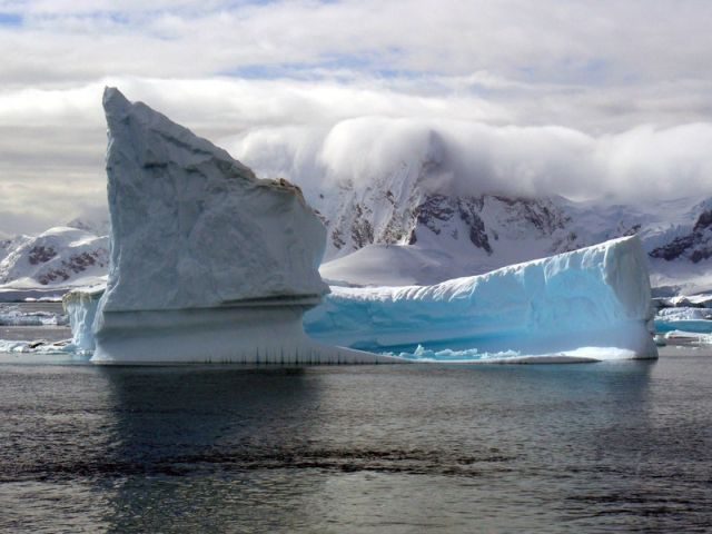 Ice Burgs!!!!Mind Blowing!!!-2 - XciteFun.net