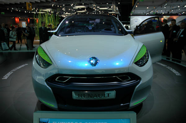 Amazing Cars of the Year - Renault Zero Emission line-up - XciteFun.net