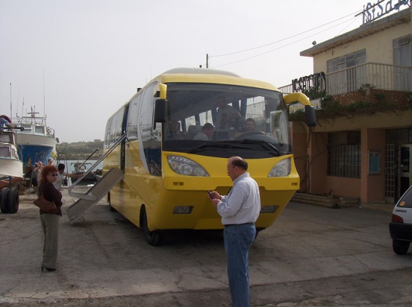 Photos Of World’s First Amphibious Coach - XciteFun.net