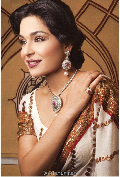 Sara Taseer Shoaib Fine Jewellery Shots with Meera - XciteFun.net