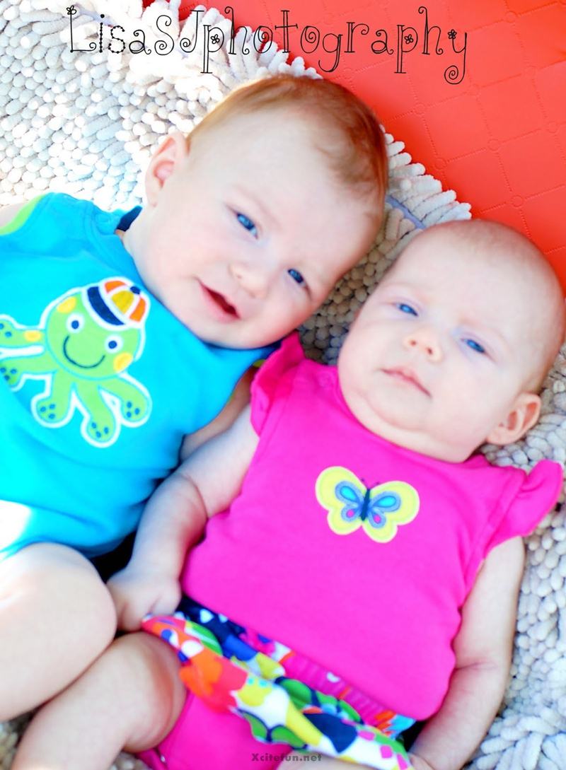 Incredible Similar Identical Twins - XciteFun.net